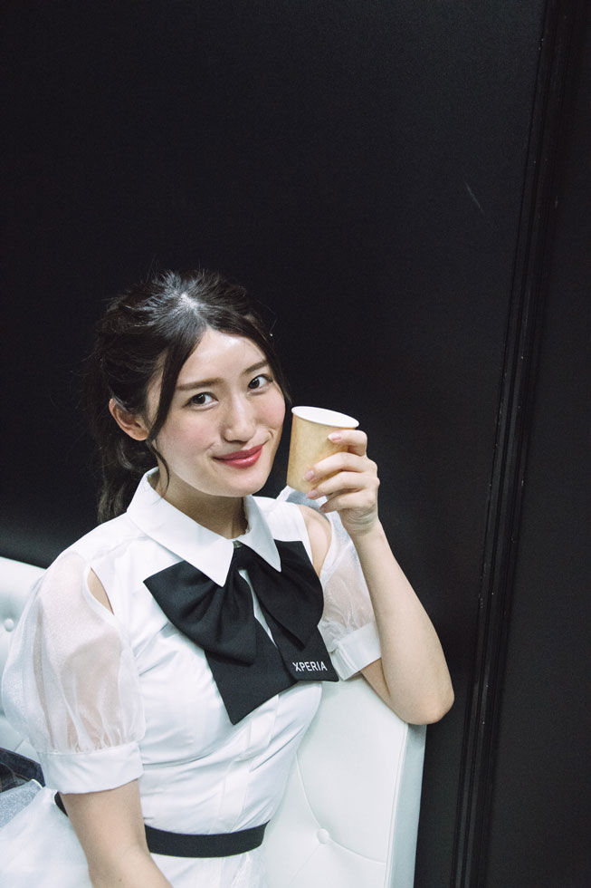 「控室」へようこそ マスク時代のコンパニオン（Xperia編）【TGS2022】：日経クロストレンド