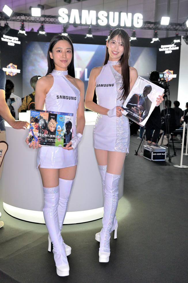 涼やか女子＆キャラの「残暑お見舞い申し上げます」（1）【TGS2023】：日経クロストレンド
