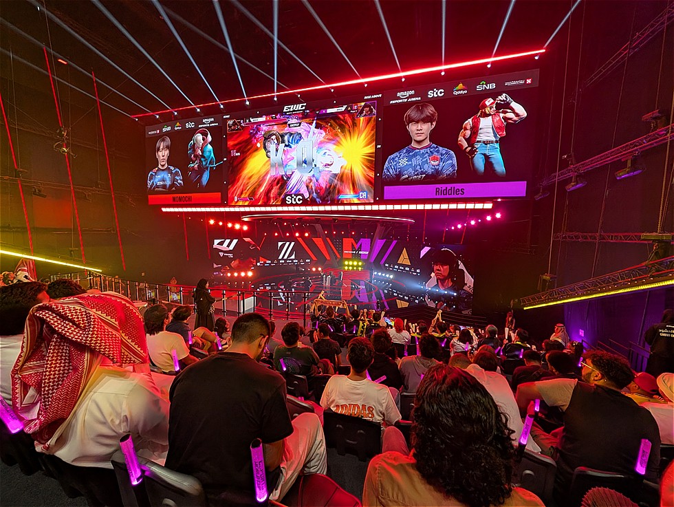 世界的eスポーツ大会「EWC」 現地サウジアラビアで見たゲーム熱：日経クロストレンド